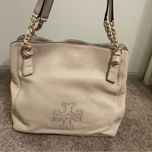 Tory Burch | Bags | Tory Burch Cream Leather Shoulder Bag | Poshmark